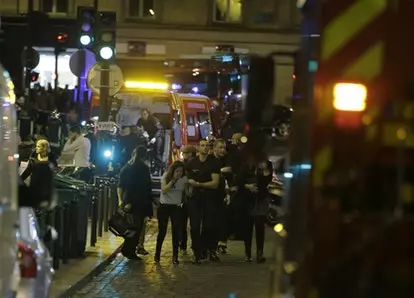 Les photos de la fusillade de Paris sont dévastatrices et la ville cherche des réponses 101223_9