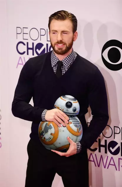 Hot Guys Holding BB-8 Tumblr présente le droïde que vous recherchez définitivement 115179_2