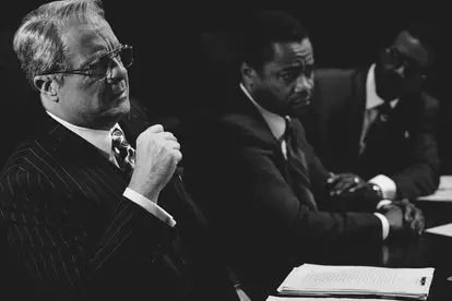 Waar is F. Lee Bailey nou? Die O.J. Simpson-verdedigingsprokureur het sy eie kontroversie in die gesig gestaar 116132_2