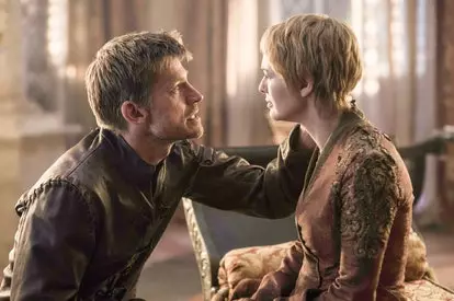 'Game Of Thrones' ဇာတ်လမ်းတွဲအသစ် 6 ဓာတ်ပုံများက Sansa နှင့် Theon သည် အသက်ရှင်နေသေးကြောင်း အတည်ပြုပြီး နောက်ထပ်များစွာပါဝင်သည် 119815_19