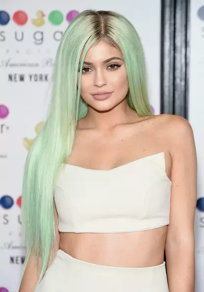 Que cor de batom a Kylie Cosmetics lançará em seguida? Fãs têm opiniões fortes sobre o assunto 125626_2