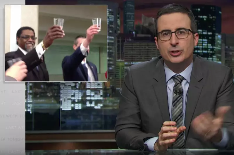 John Oliver pakt loodvergiftiging aan op 'Last Week Tonight' en maakt het probleem zo gemakkelijk te begrijpen - VIDEO 138432_1