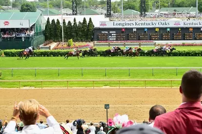 Kentucky Derby ၏ 142 ကြိမ်မြောက် အပြေးပြိုင်ပွဲတွင် Nyquist မှ အနိုင်ရရှိသူဖြစ်သည်။ 143157_2