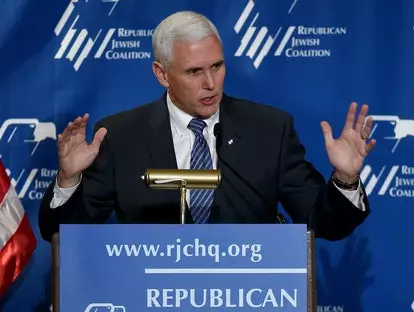 Ang Rekord ng Pagboto ni Mike Pence ay Kasing Kontrobersyal Gaya ng Kampanya ni Donald Trump 155370_3