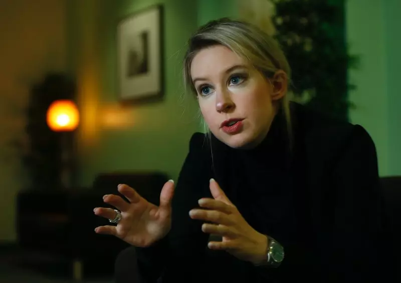 Elizabeth Holmes a quitté Stanford en 2003 à l'âge de 19 ans pour créer Theranos, une entreprise désormais p ...