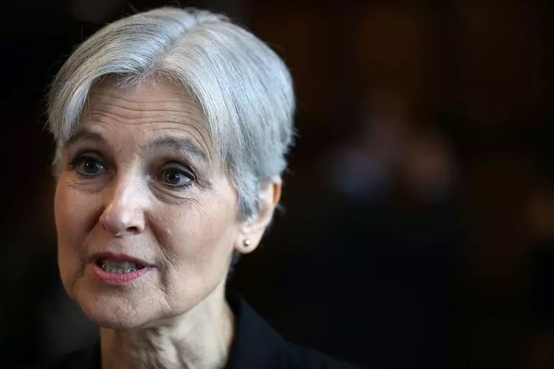 Jill Stein Oficiale Dosieras Por Rekalkulo En Viskonsino, Signifante Ĉi tiu Aĵo Estas Enŝaltita 165966_1