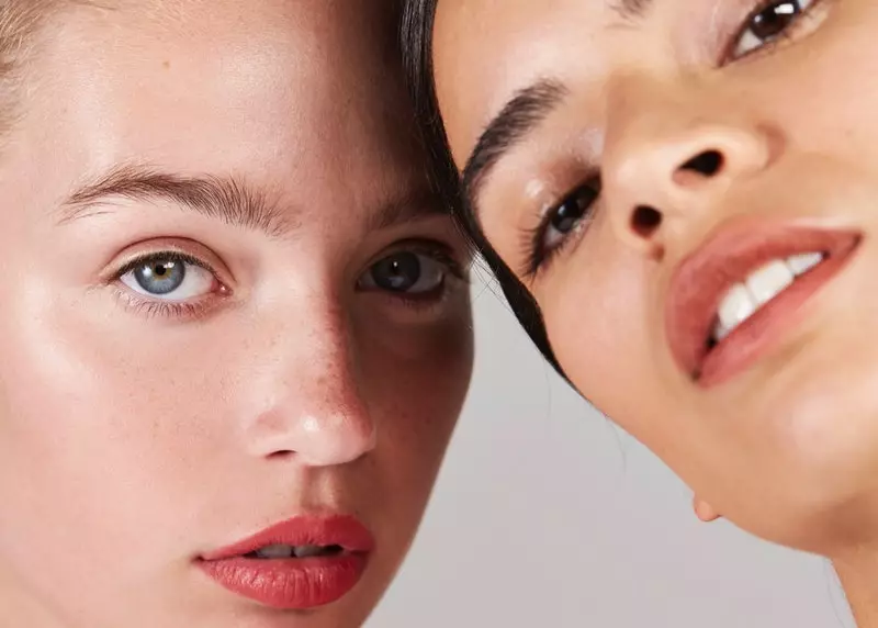 Glossier's New Generation G ලිප්ස්ටික් වල වර්ණ මොනවාද? සිප් සහ ලියෝ ඉතා අලංකාරයි - ඡායාරූප 173655_1