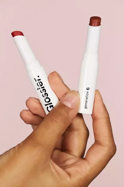 Liema Kuluri huma l-Lipsticks G Ġenerazzjoni Ġdida ta' Glossier? Zip u Leo Huma Sabiħ - RITRATTI 173655_4