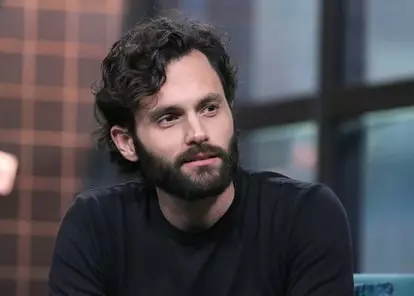 NEW YORK, NEW YORK - 09 JANVYE: Aktè Penn Badgley ale nan Build Series pou diskite sou show li a.