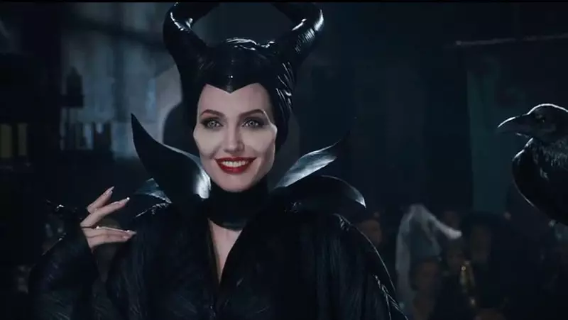 6 Disney Villains Muaj Peev Xwm Ua Yeeb Yam Ntau Tshaj 'Maleficent' 18132_1