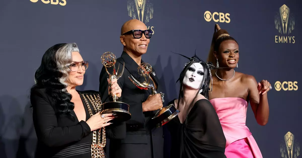 RuPaul dabar yra daugiausiai apdovanojimų pelnęs juodaodžių atlikėjas „Emmys“ istorijoje, laimėjęs 11 laimėjimų