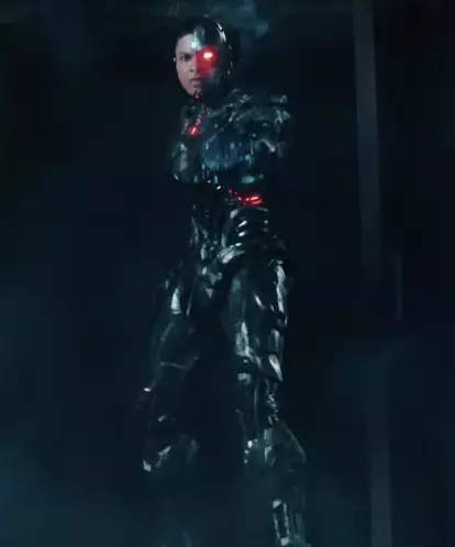 Ponahalo ea Cyborg Ka har'a Terene ea 'Justice League' e siea Fans e tšoenyehile hanyenyane - VIDEO 197521_4