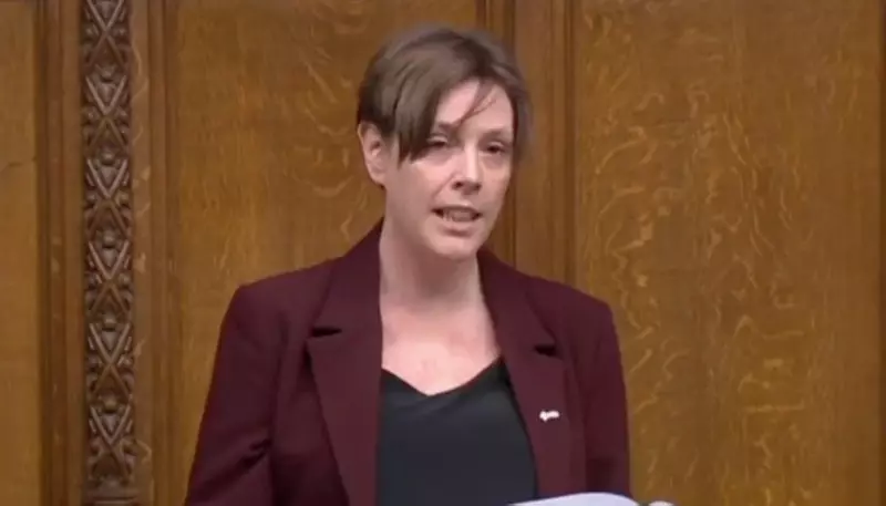 Jess Phillips parlant al parlament, març de 2022