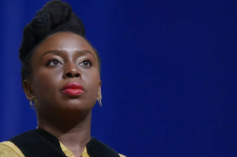 10 'Vi bør alle være feminister'-citater, der vil inspirere dig til at læse mere Chimamanda Ngozi Adichie 2235_1