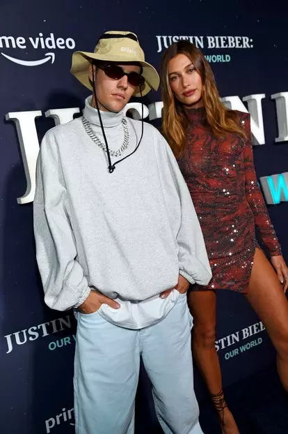 NOVA YORK, NOVA YORK - 14 DE SETEMBRO: Justin Bieber (L) e Hailey Bieber participam do Justin Bieber: Our...