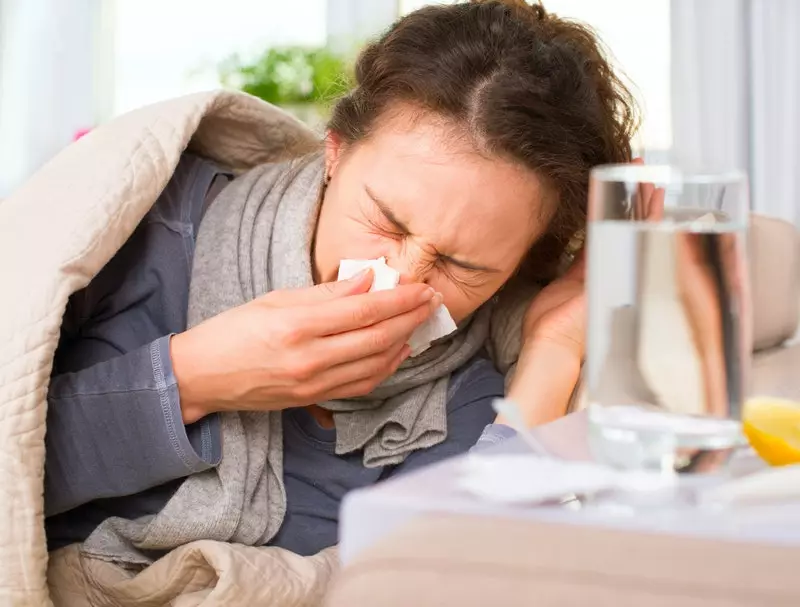 Wat is Periode Flu? Hjir is wêrom jo miskien siik fiele foardat jo jo perioade krije 226396_1