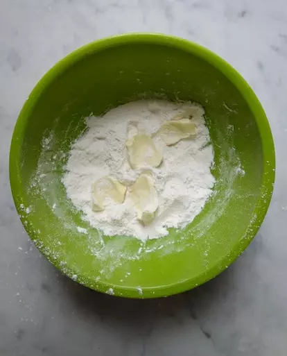 Esta receita de Scone con chispas de chocolate para unha persoa é basicamente unha galleta de chips de chocolate máis elegante 2350_6