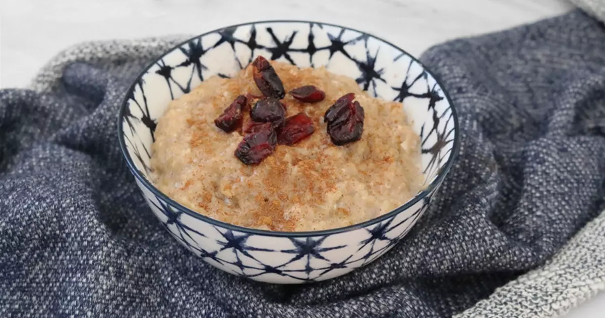 Questa ricetta per budino di riso per una persona rende facile trattarsi ogni giorno