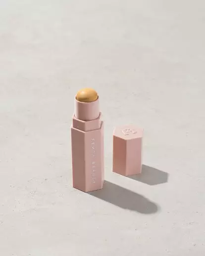 Rihanna muxlisning Fenty Beauty tanqidiga eng yaxshi tarzda javob berdi 235795_2