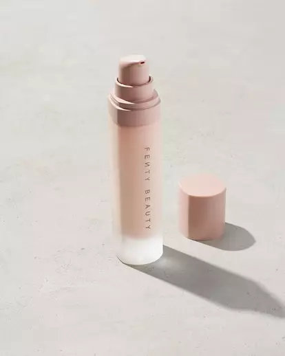 リアーナはファンのFentyBeauty批評に最善の方法で応えました 235795_3