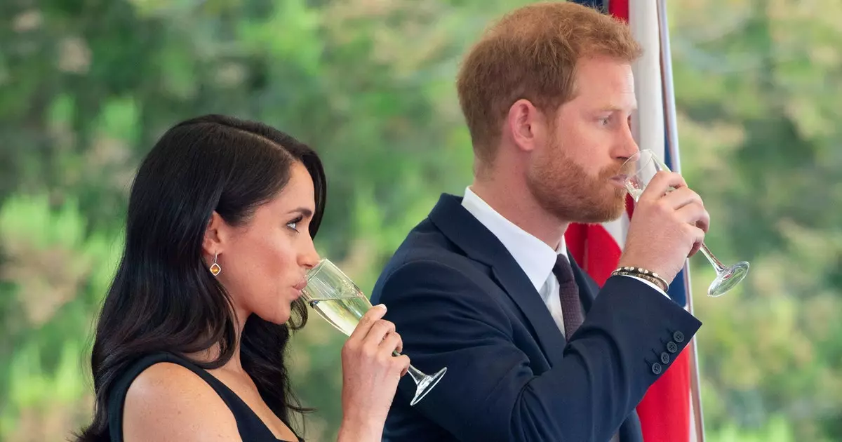 Spôsob, akým Meghan Markle robí Pimms O'Clock