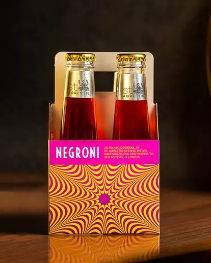 تتوفر 4 عبوات من Negroni الآن ، لذا يمكنك تناول كوكتيل فف الخاص بك أثناء التنقل هذا الصيف 249245_2