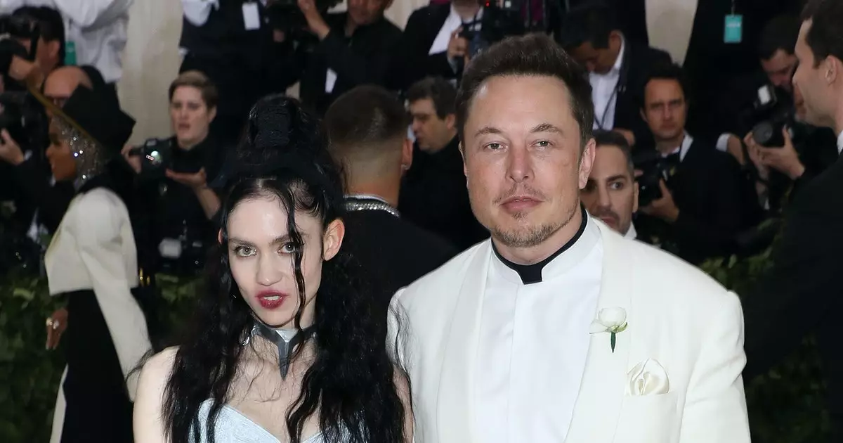 Grimes & Elon Musk bød hemmeligt velkommen til en anden baby med et meget meningsfuldt navn