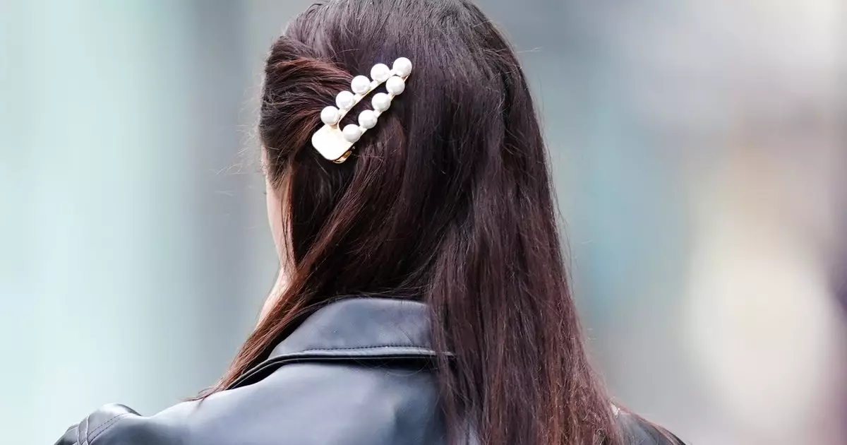 10 sterke (en chic!) Haarclips dy't lang, dik hier kinne