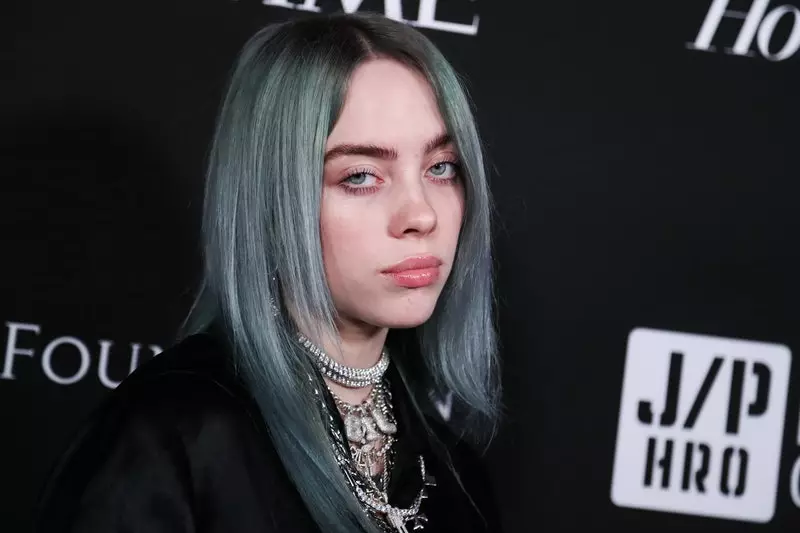 Billie Eilish 討厭她的藍頭髮，但它不會很快消失 269408_1