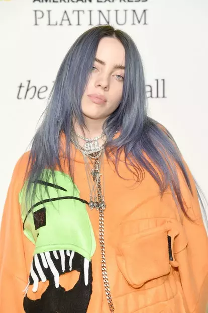 Billie Eilish utálja a kék haját, de hamarosan nem fog menni sehova 269408_4