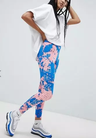 I-Nike Tie Dye Shicilela iiLeggings