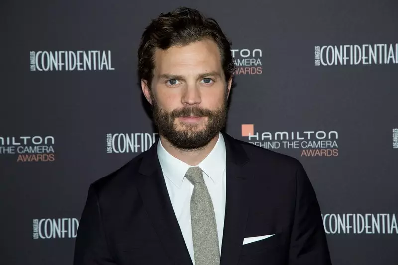 Jamie Dornan revele sa Kristen Wiig te ekri l apre 311349_1