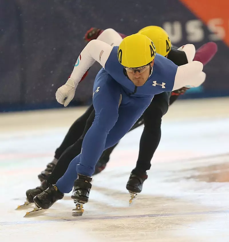 Eddy Alvarez von den Olympischen Spielen in Sotschi: 5 Gründe, warum der Speedskater der Athlet ist, den man im Auge behalten sollte 335638_1