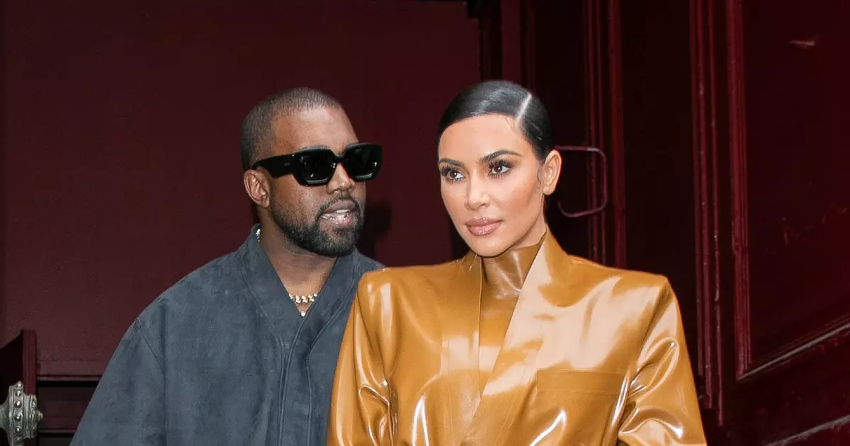 Kim Kardashian sy Kanye West dia voalaza fa ho mpifanila trano