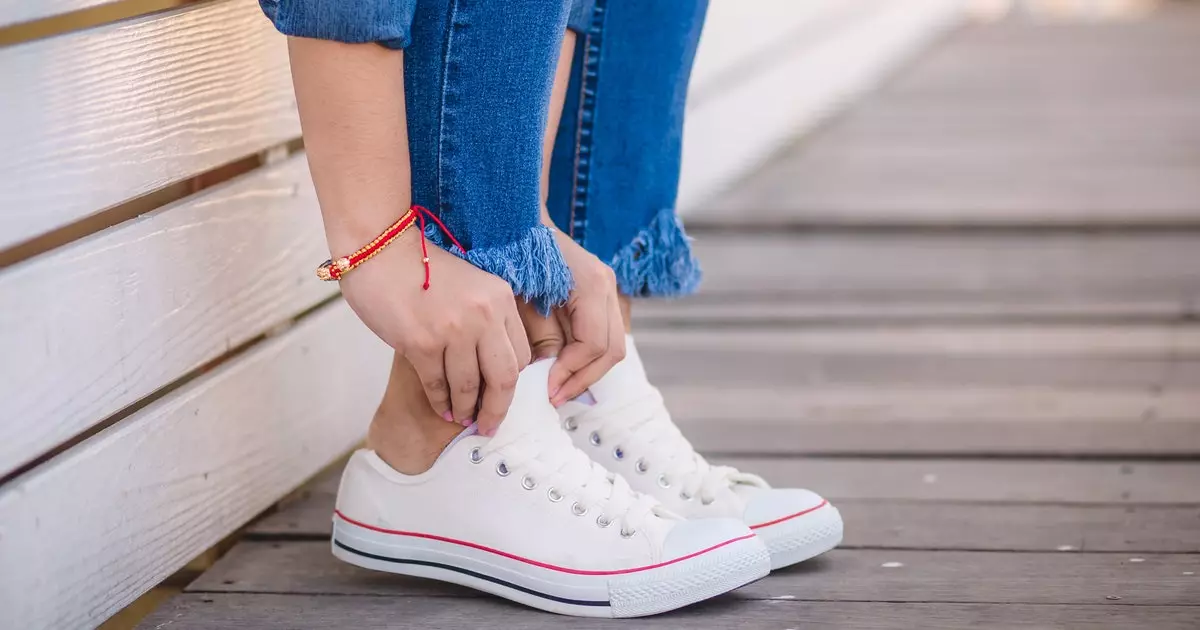 Estas zapatillas de $ 20 en Amazon son MUY cómodas y puedes usarlas con todo