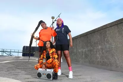 A colaboración de PrettyLittleThing con Ms Banks, Lady Leshurr e Lioness ten ordenado o teu armario de verán de 2019 3860_3