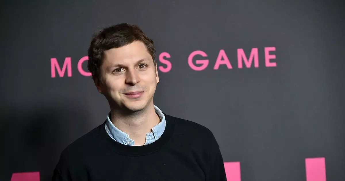 Je Michael Cera ženatý? Vyzerá to tak, že už nejaký čas má na sebe prsteň