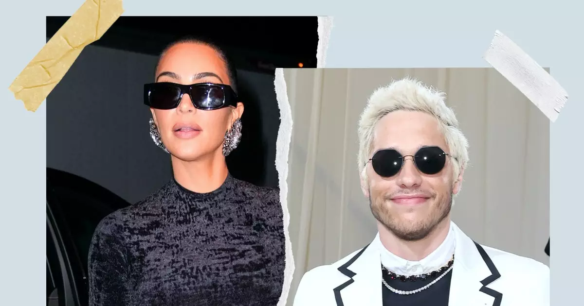 Pete Davidson foi flagrado com um chupão no pescoço enquanto estava com Kim Kardashian