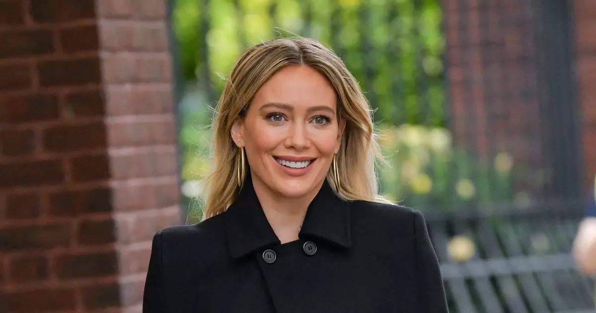 Aktualizácia Hilary Duff o tom, aká by bola Lizzie McGuire vo veku 30 rokov, je upokojujúca