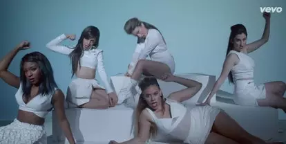 18 oomblikke van Fifth Harmony se nuwe musiekvideo wat jou soos 'n 41572_12