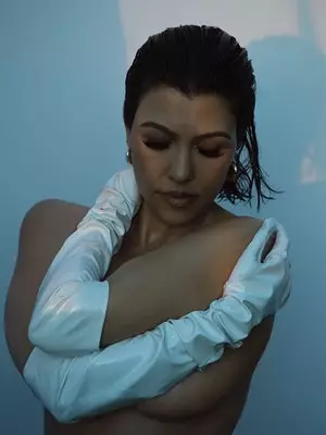 Kourtney Kardashian Katuhu Sadayana 51_12