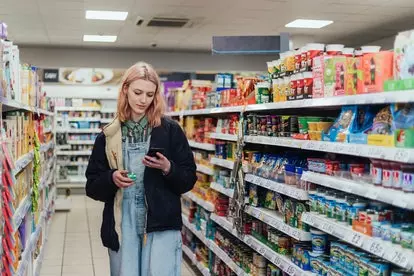 Sūtot kādam īsziņu pēc ilga laika, padariet savu tekstu specifisku un personisku.