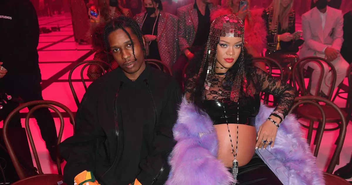 E Le Mafai Ona Taofi le Mafaufau i le Fa'apulega a Rihanna & A$AP Rocky i Fashion Week