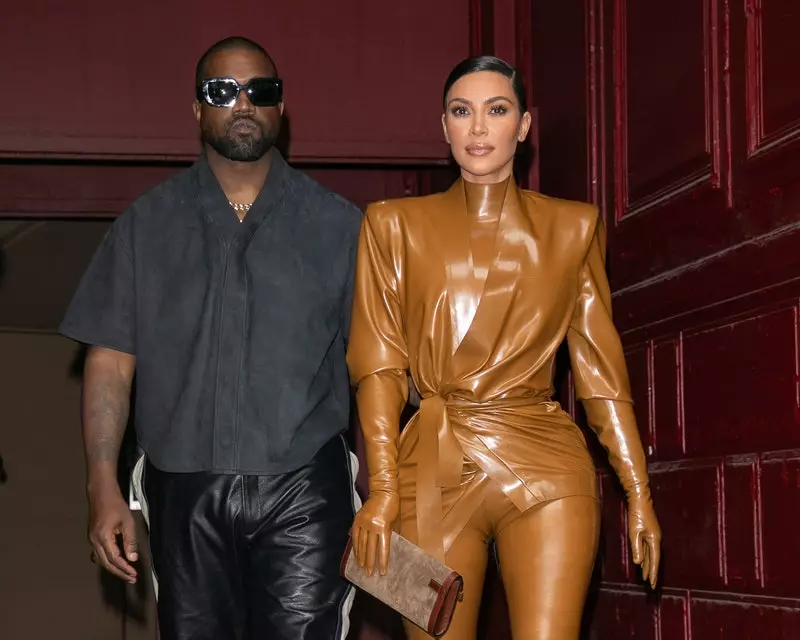 Kanye West a Kim Kardashian na New York Fashion Week v roce 2020. Foto přes Getty Images