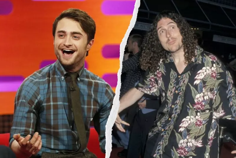 Wax walba oo aad ka ogaan karto 'WEIRD: Sheekada Al Yankovic' ee uu jilayo Daniel Radcliffe. Sawirro laga soo qaaday Jonath...