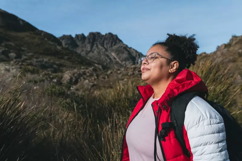 Backpacker na-eku ume n'ugwu Itatiaia - Agulhas Negras