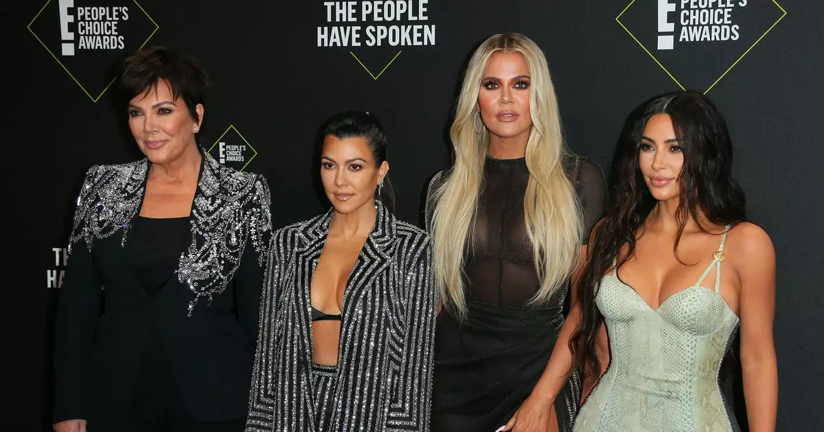 Teaser ọhụrụ Hulu maka 'Ndị Kardashians' na-atụ aro na ezinụlọ