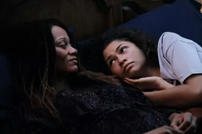 Gisultihan ni Leslie (Nika King) si Rue (Zendaya) nga kinahanglan siyang mobiya sa 'Euphoria.'