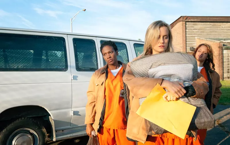 'Orange Is The New Black' Season Premiere Showdown: Unsang Season's First Episode ang Naghari? 73259_1