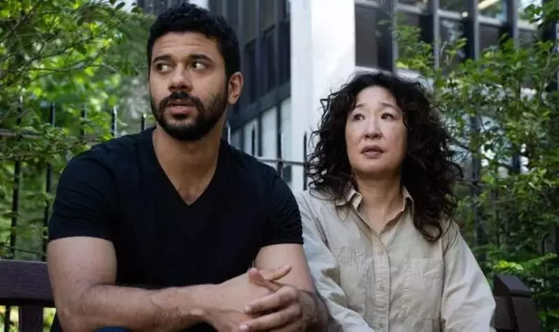 فيلم Killing Eve's Eve Polastri and Yusuf ، يلعب دوره ساندرا أوه وروبرت جيلبرت.